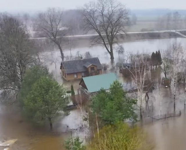 Jēkabpilī ēkas jau ūdenī, Pļaviņās ledus kalni; kāda situācija šorīt ...