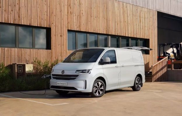 Volkswagen T7 Transporter: New Fuel, Hybrid, and Electric Models ...